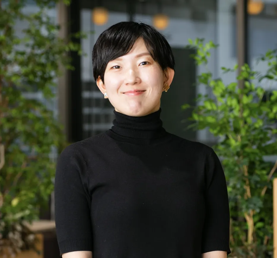 Hong Rinaのプロフィール